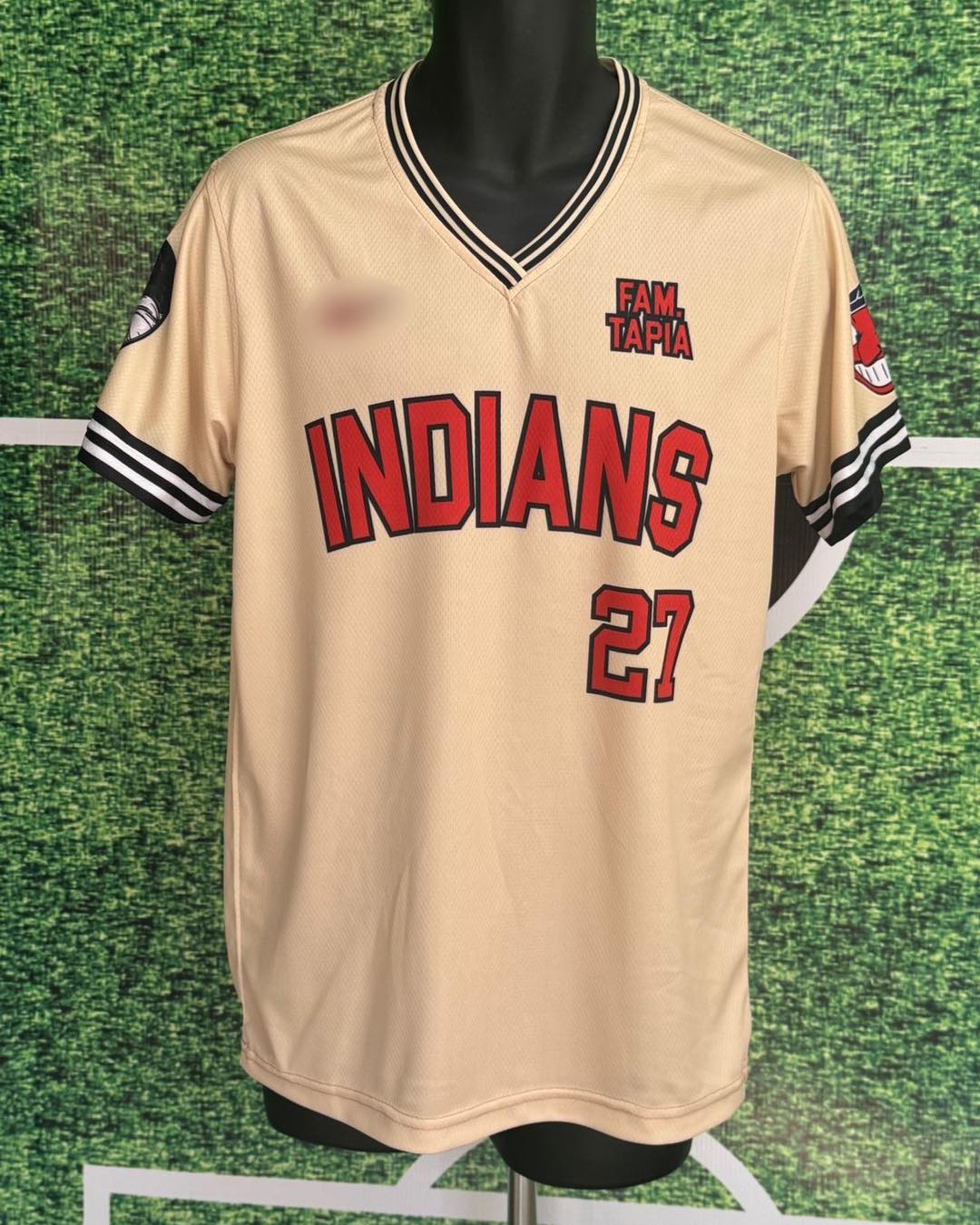 Un uniforme de béisbol.